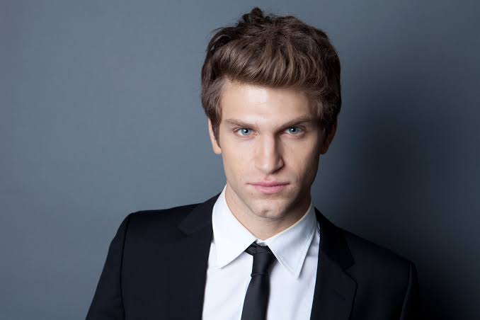 Top 10 Most Attractive Male Celebrities In The World 2026